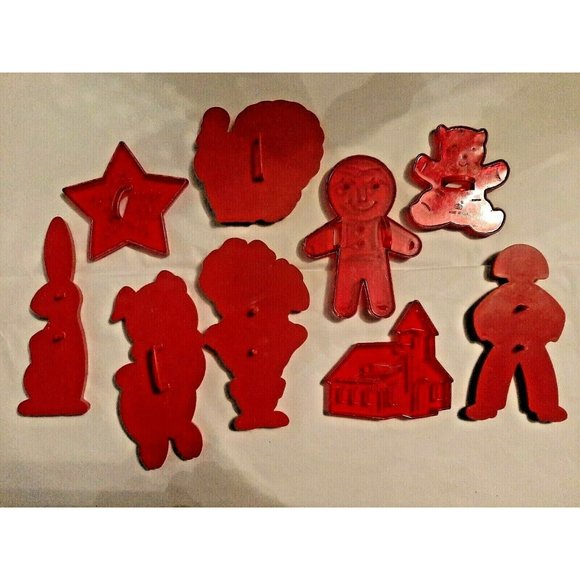Kitchen | Vintage 9 Red Plastic Every Holiday Cookie Cutters Baking ...